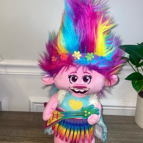 Dreamworks | Toys | Dreamworks Trolls World Tour Singing Dancing ...